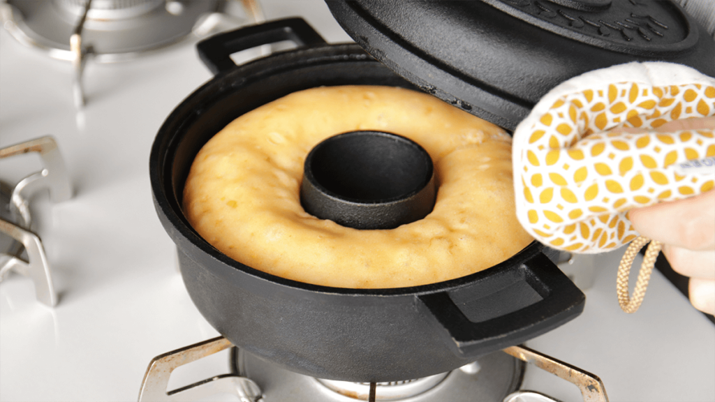 3ステップでつくれる トマトのケーキ｜レシピと道具で紡ぐ暮らしのメディア‐手、と日々[南部鉄器OIGEN公式]