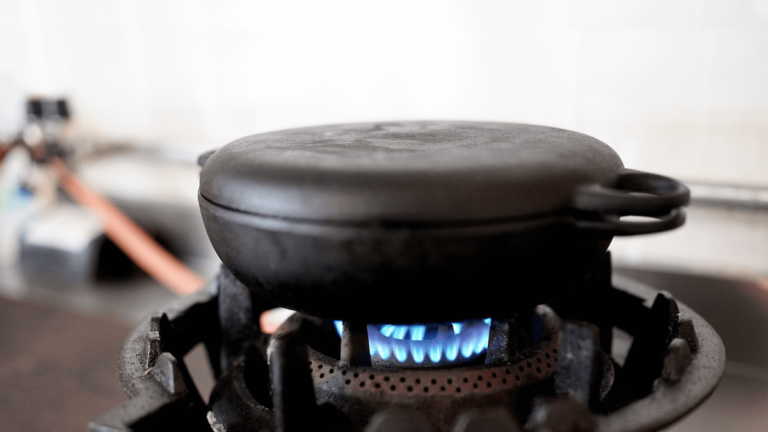 材料は3つだけ！ 旨味たっぷりな貝の酒蒸し｜レシピと道具で紡ぐ暮らしのメディア‐手、と日々[南部鉄器OIGEN公式]